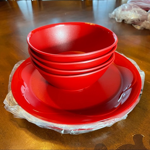 Tupperware | Dining | Tupperware Plate And Bowl Set | Poshmark